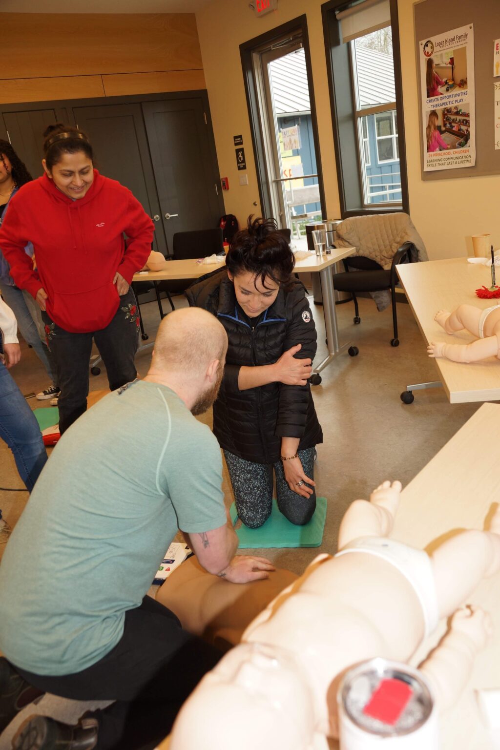 Desfibrilador y Primeros Auxilios – Lopez Island features CPR class in ...